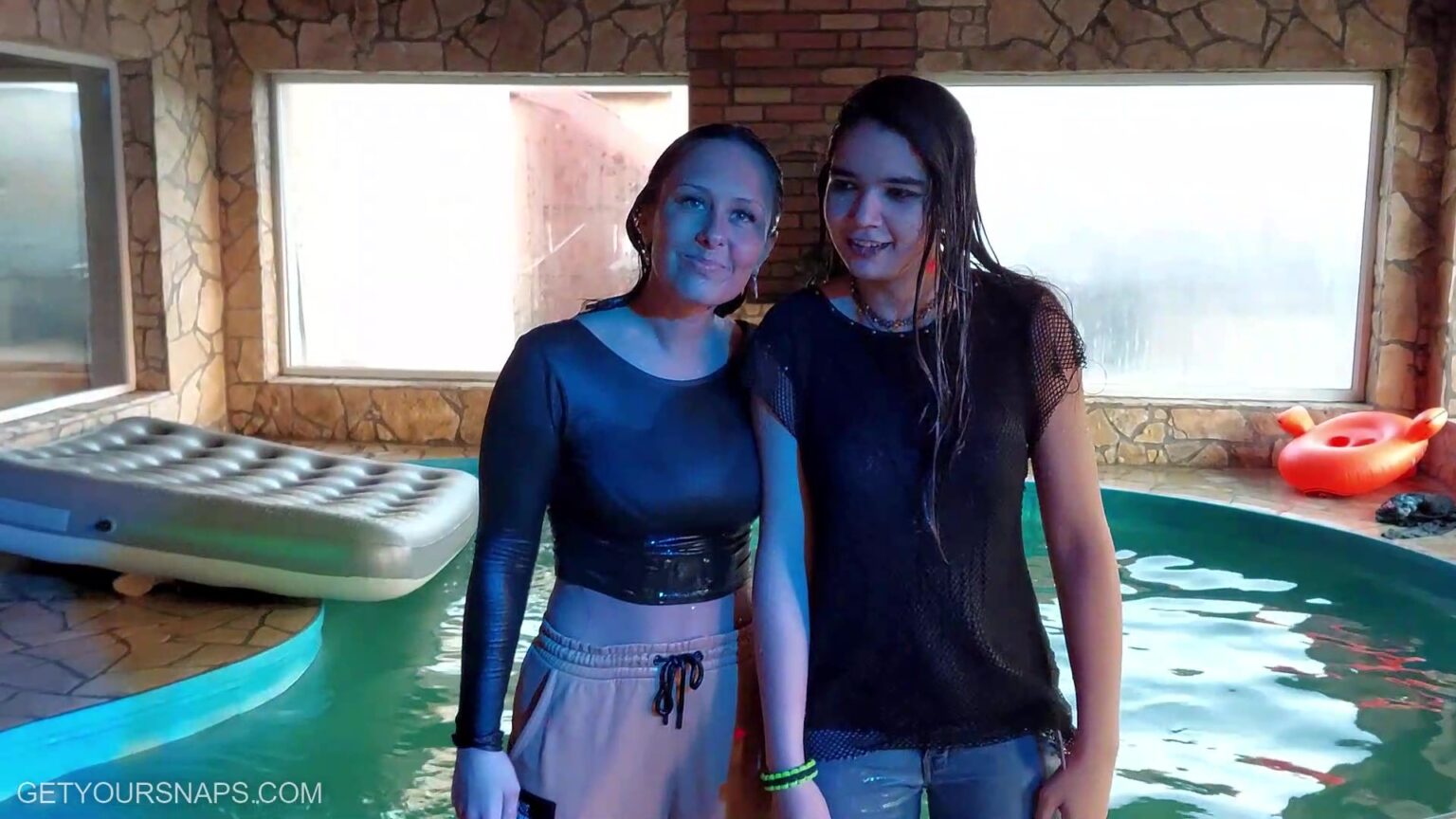 Aurora and Ginger plays in the pool - Girls in Wet Clothes