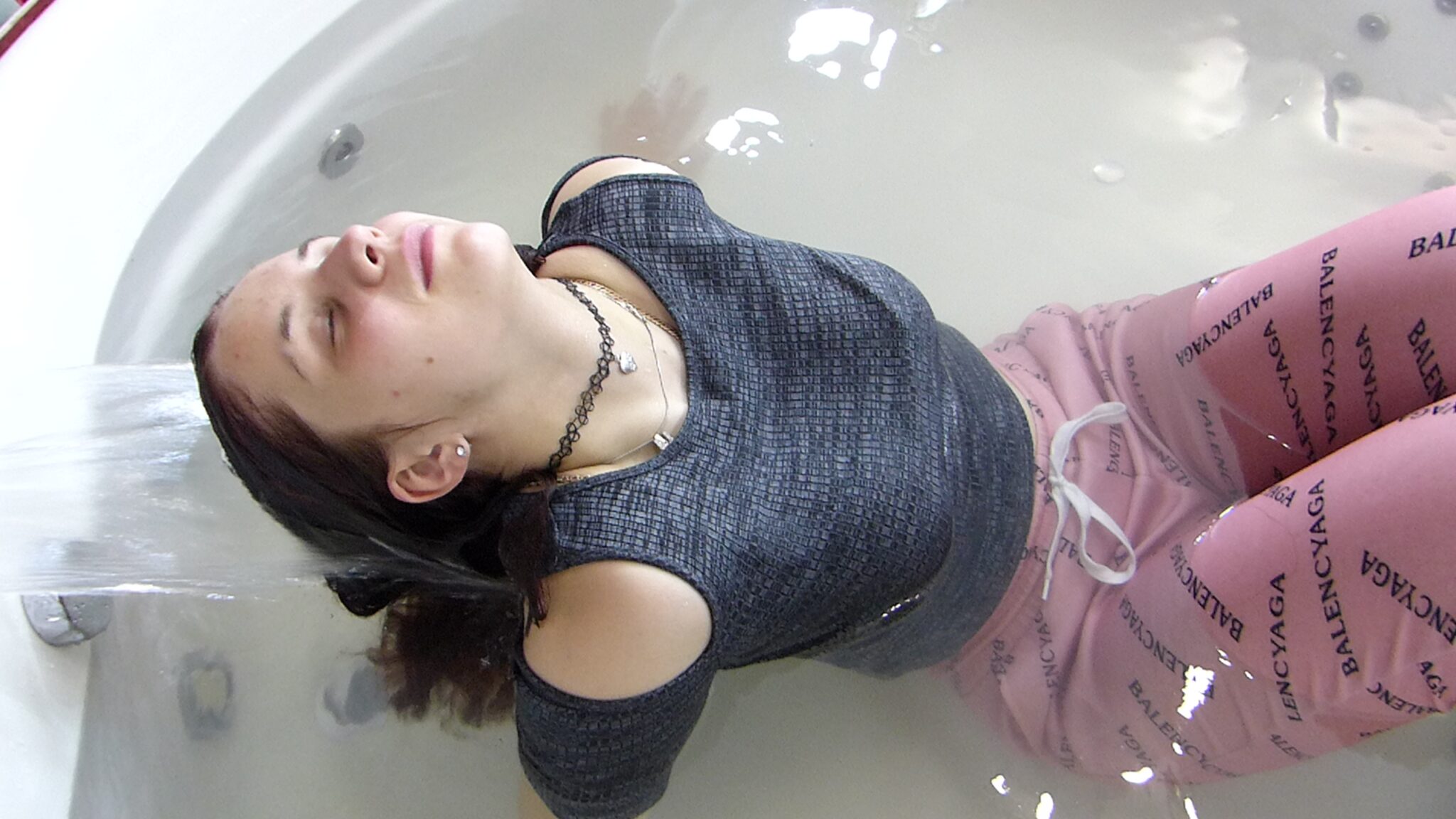 Wetlook Style – Get Your Snaps