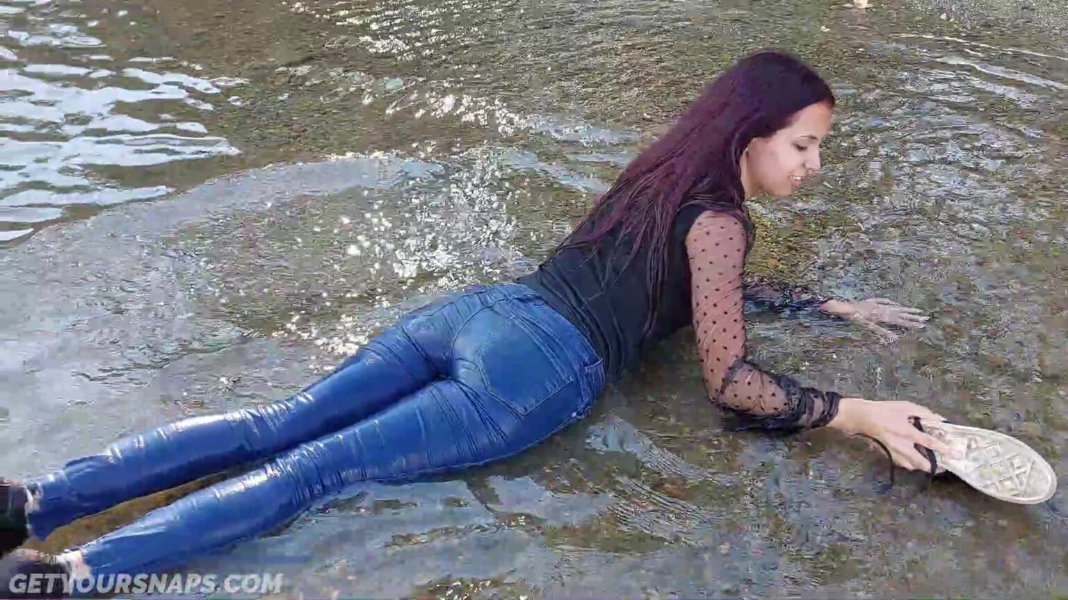 Claudia in wet jeans - Girls in Wet Clothes