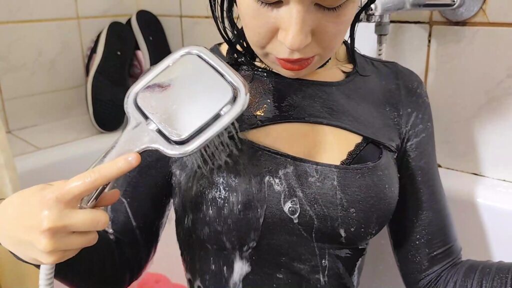 Barby gets wet in black dress - Girls in Wet Clothes